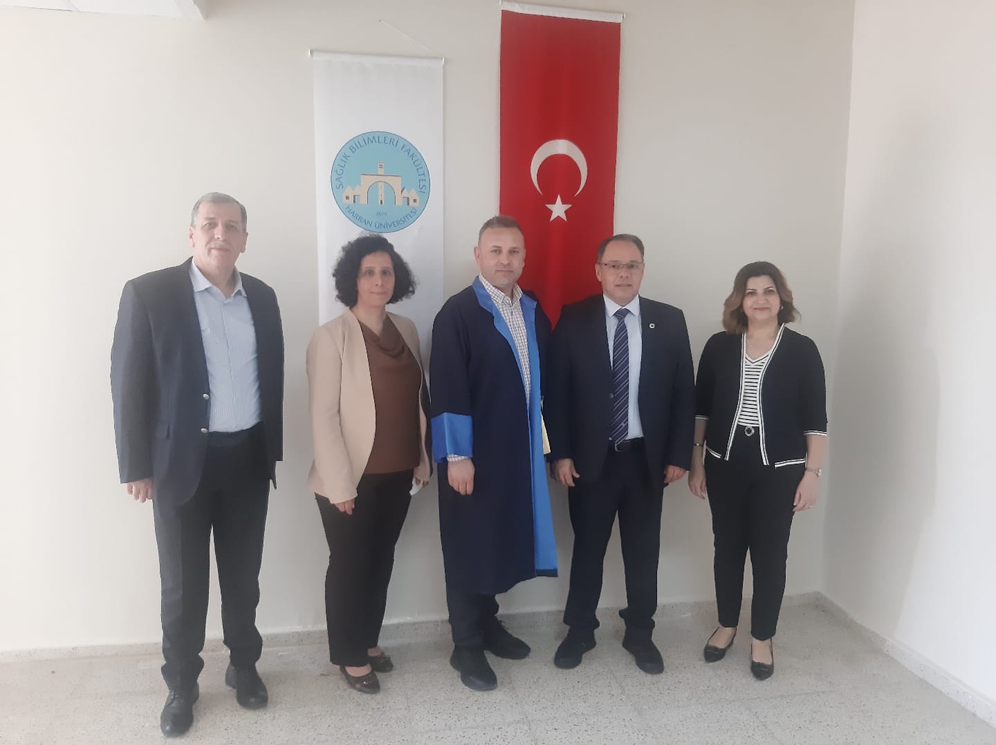 Doçent unvanı alan Abdullah TAŞKIN'a cübbesi giydirildi - Sağlık ...